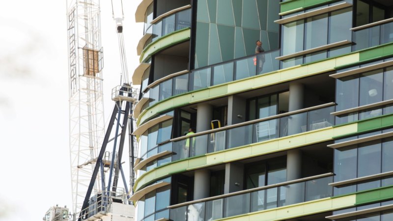 Opal Tower: More cracks discovered as residents' wait continues