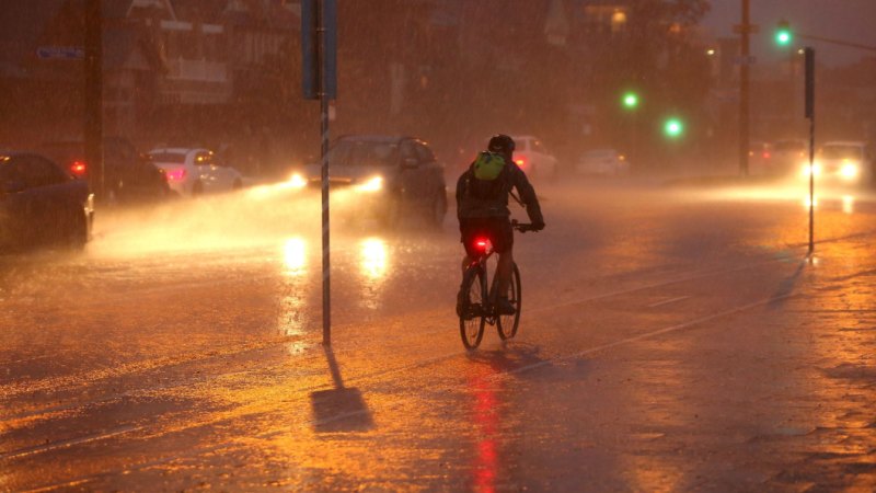 Severe weather warning as late-night storms set to roll in