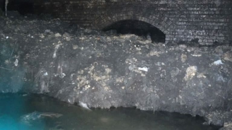 'Fatberg' consisting of oil and baby wipes blocks UK sewer