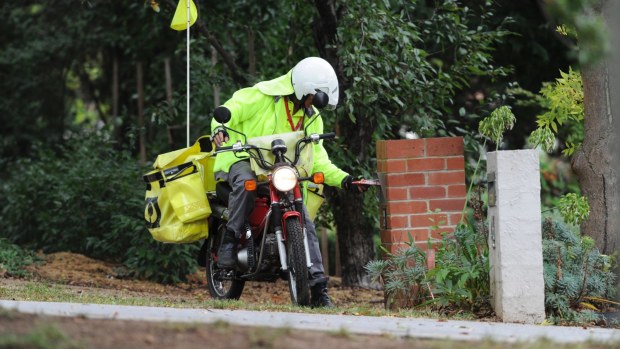 Coronavirus Australia posties retrained to deliver parcels as daily ...