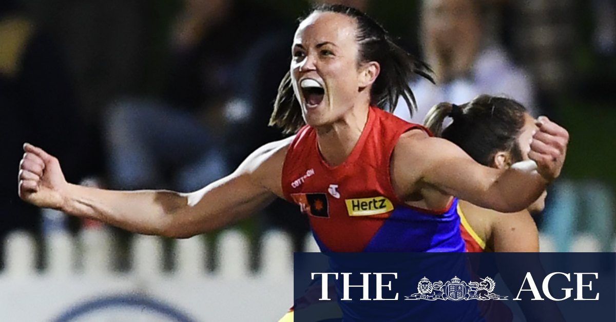 AFL 2022: Melbourne Demons get one back on Adelaide Crows with fighting win