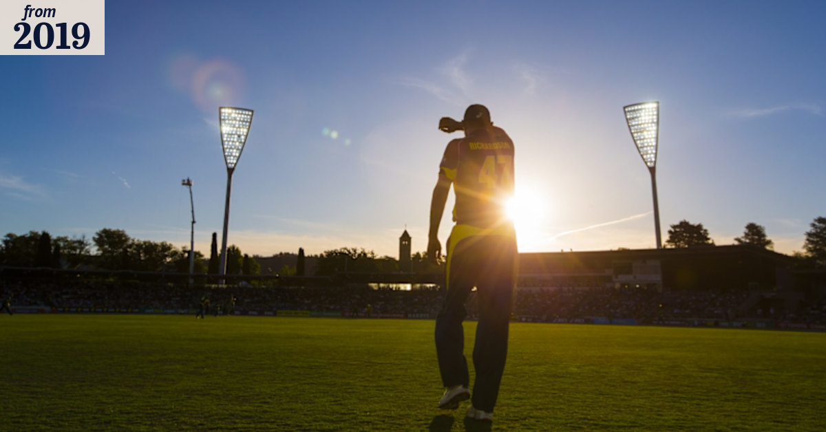 The sun sets on Manuka Oval's wait for Test cricket