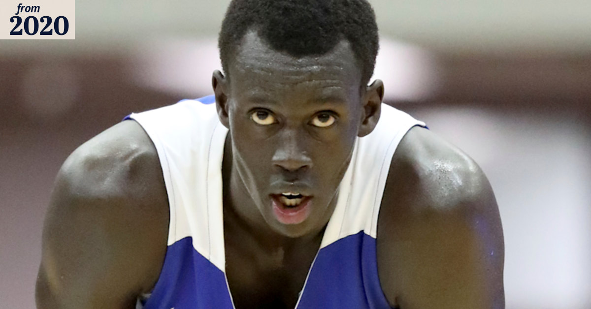 Giant Australian teenage basketballer Makur Maker will enter the NBA Draft.