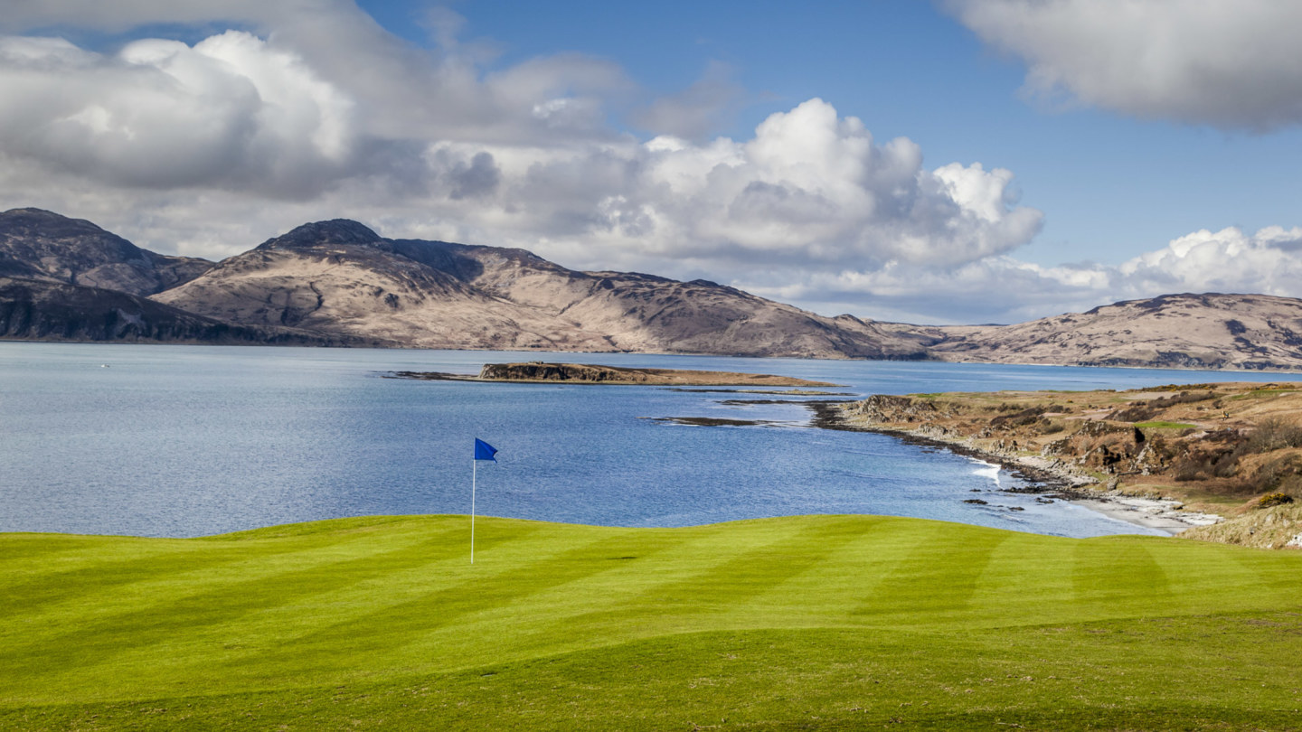 Rich List 2020: Reclusive Rich Lister Greg Coffey builds a luxury golf ...