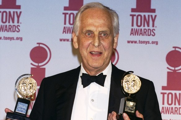 Michael Blakemore: Australian theatre director, Tony Award winner dies ...