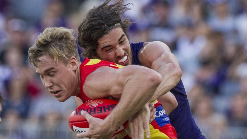 Pearce leads from back for Dockers in victory