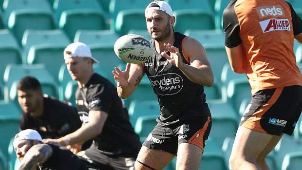 NRL 2019: Robbie Farah trains with Wests Tigers to lift hopes of ...