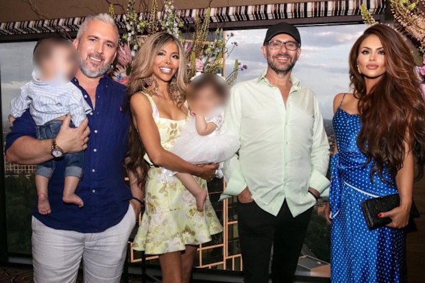 Billionaire Alex Waislitz offered townhouses to settle with future ...