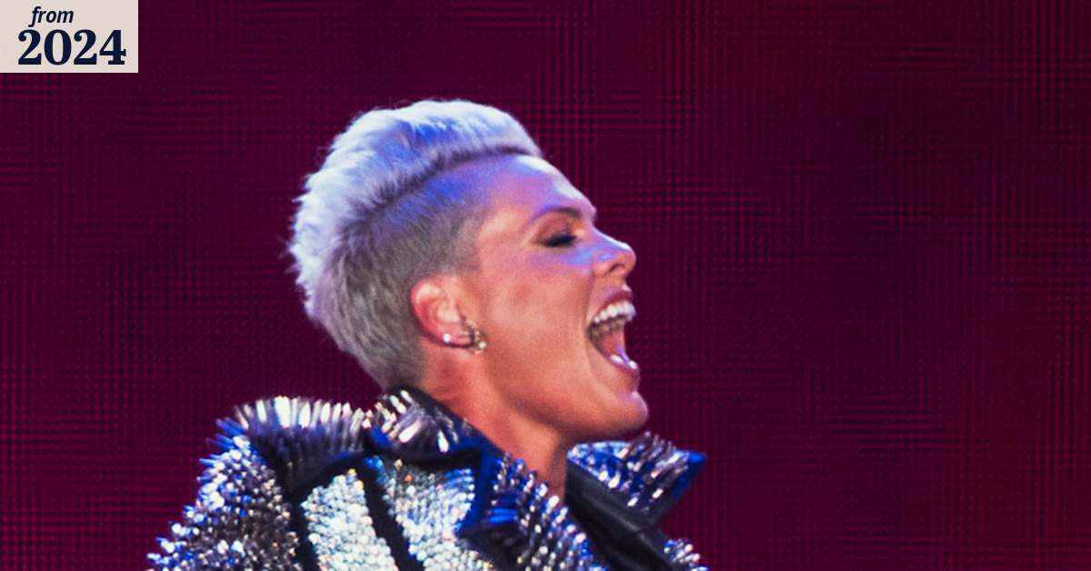 Pink Melbourne tour: Acrobatic star gets the party started