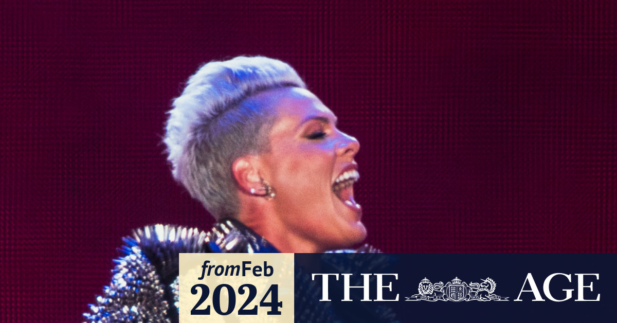 Pink Melbourne tour: Acrobatic star gets the party started