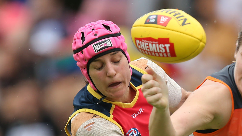 Football world mourns the death of former Crows AFLW player - Sport ...