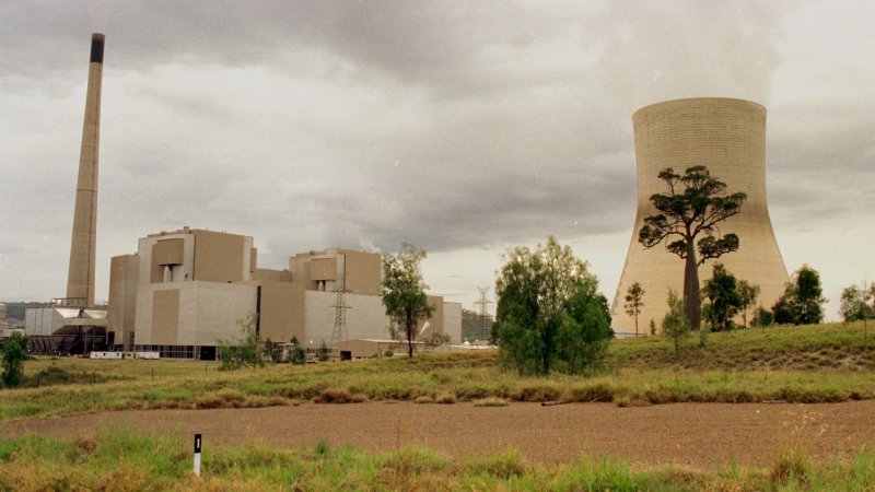 Qld to close coal-fired power station a decade early