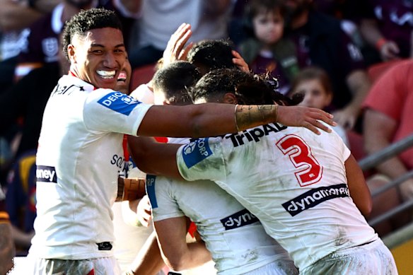 NRL 2026: St George Illawarra Dragons upset Brisbane Broncos to end 15 ...