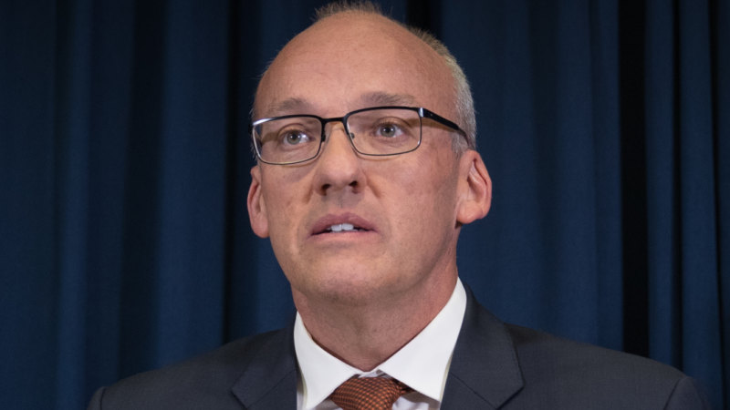 Luke Foley resigns as NSW Labor Leader but denies ABC journalist ...