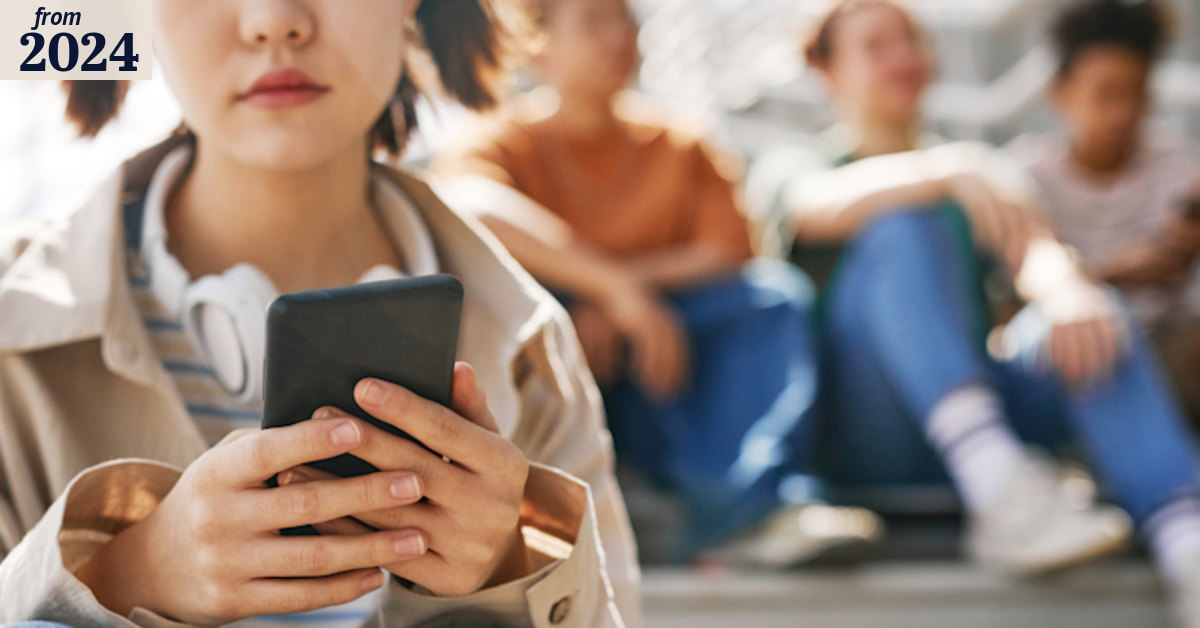 Queensland school phone ban: Education department reveals guidelines ...