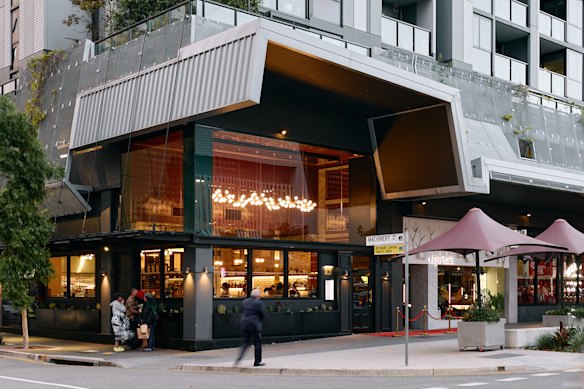 Montrachet restaurant releases cookbook