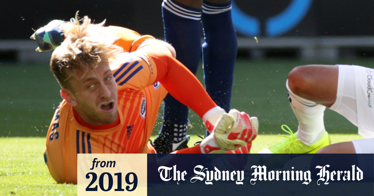 Muscat axes Thomas, warns Victory stars 'no-one's place is guaranteed'