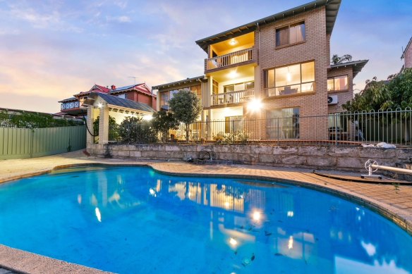 The Perth suburb ‘halfway to everywhere’ that is so in demand there are ...