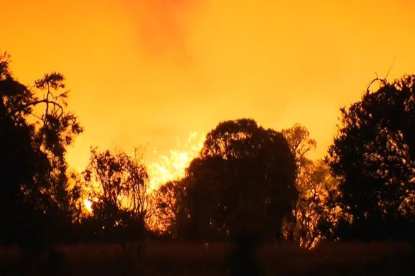 Bushfire in Perth’s north-east being treated as suspicious