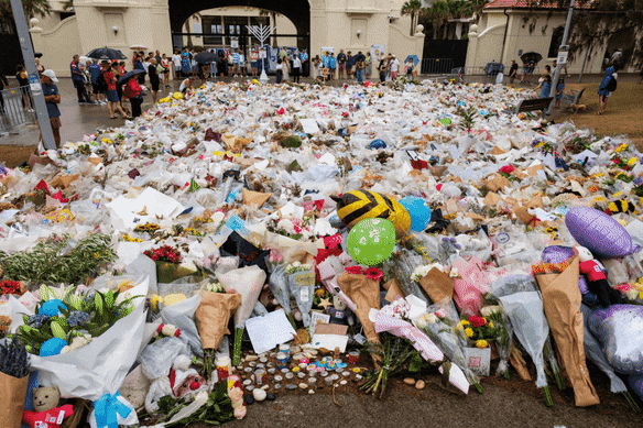 Federal politics LIVE updates: Mark Dreyfus speaks on Bondi terrorist ...