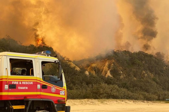 Parks executive cited ‘unwarranted pressure’ in early K’gari burn halt