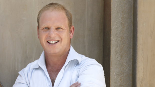 Mark Llewellyn defects from Seven to Nine