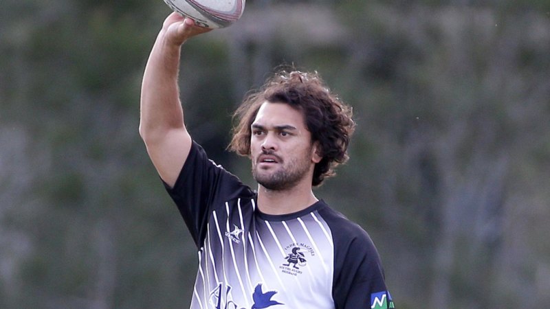 Karmichael Hunt given rugby union lifeline by the Waratahs