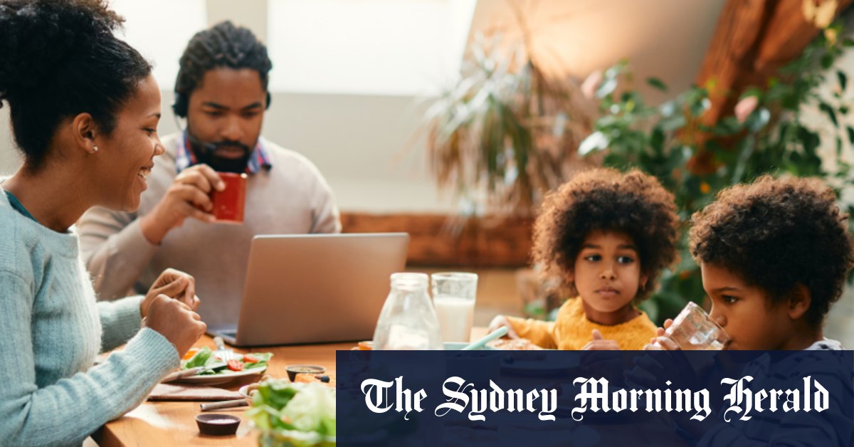 How to find the perfect dining table for your space