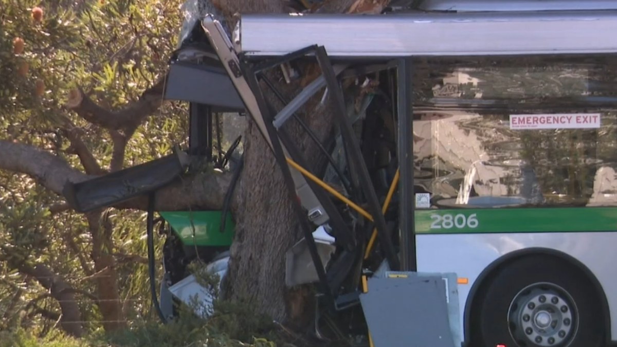 Perth news: Multiple injured in Wanneroo bus crash | Nine.com.au