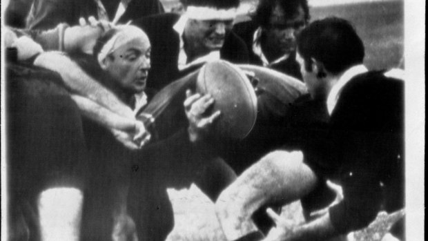 Rugby Australia awards life membership to Alec Evans