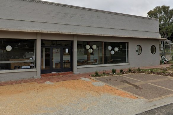 Victoria bushfires LIVE: Longwood fire spreads as VicEmergency issues ...