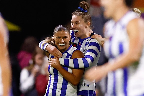 Melbourne Demons vs Adelaide Crows LIVE: Follow AFLW finals week 2 semi ...