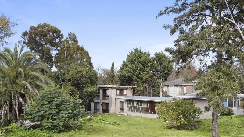 Robin Boyd home sold for $2 million at auction after heritage dispute