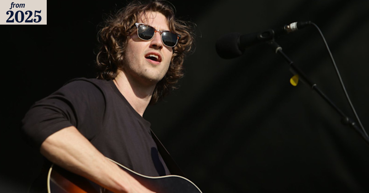 Dean Lewis apology: Singer addresses accusations of inappropriate ...