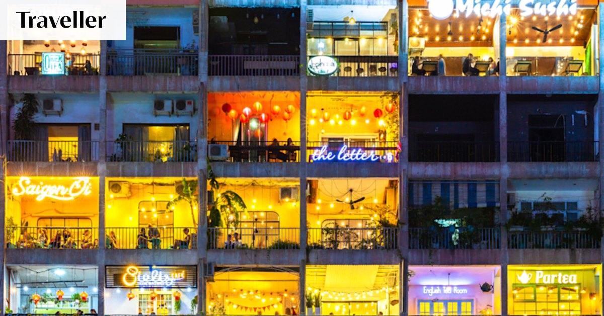 This incredible Vietnamese cafe building is like a giant chocolate box