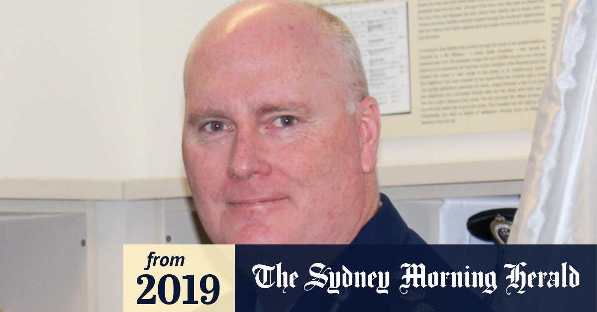 Former Superintendent Simon Hardman under scrutiny over text messages ...