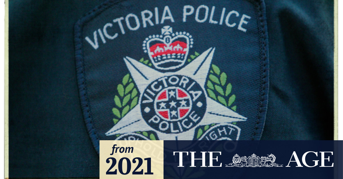 Victoria Police detective sergeant faces charges, has his name suppressed