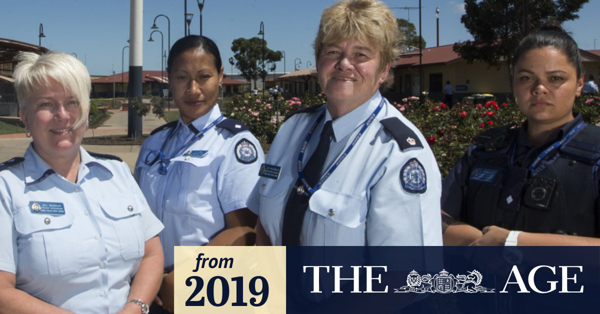 Female prison officers: "Our prisons need women: Government seeks more ...