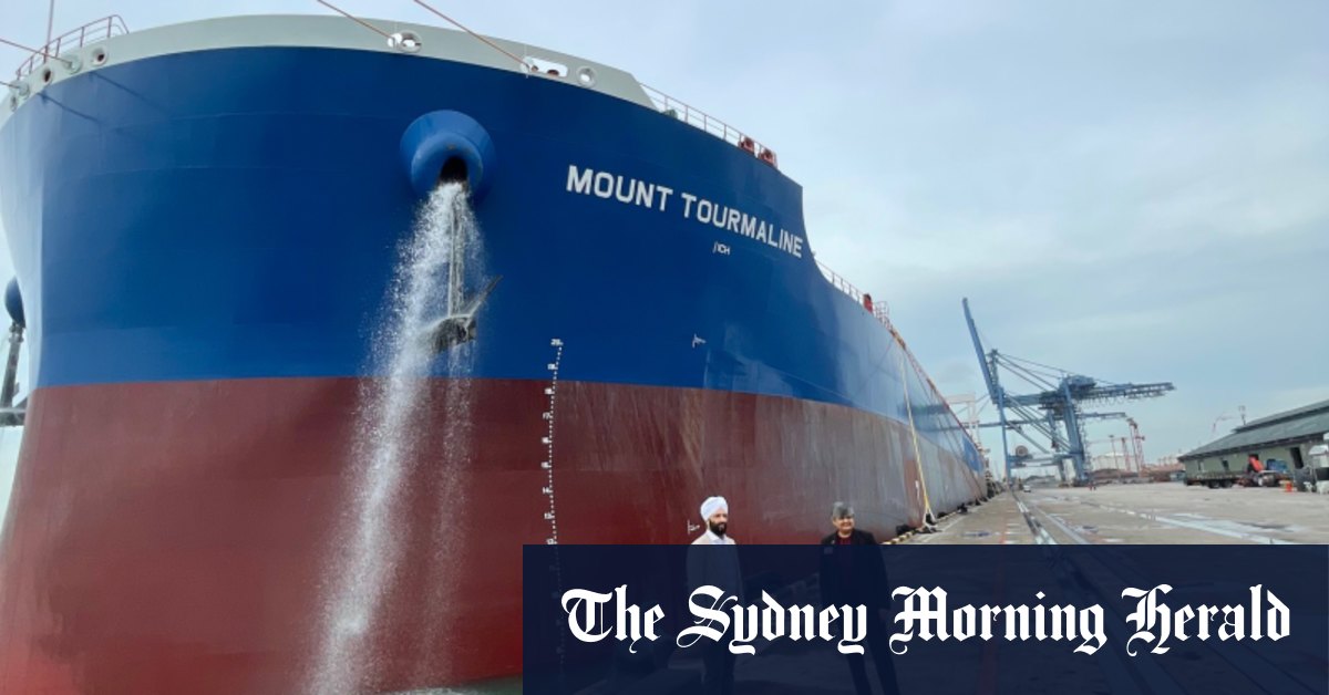 BHP’s first LNG-powered bulk carrier fuels up in Singapore