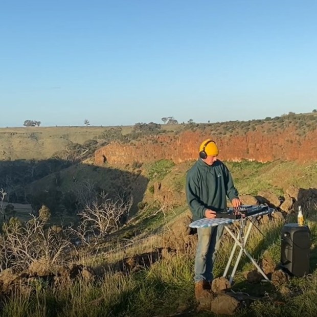 Luxury property: A farm near Kyneton in Victoria with its own private ...