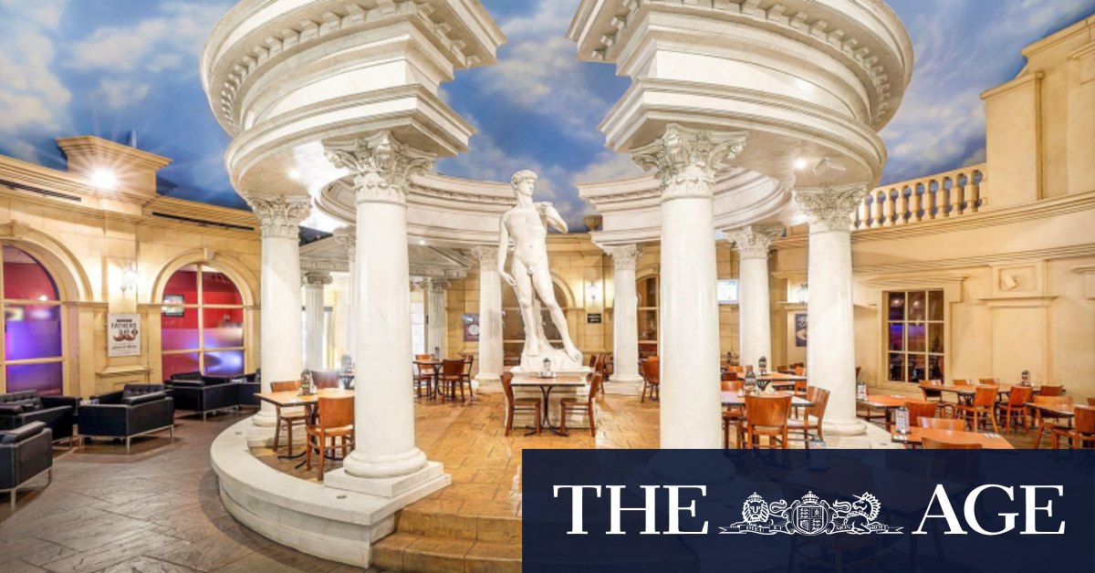 Moreland Hotel: Brunswick locals petition to save pub’s strange decor