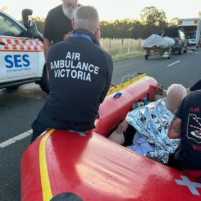 Victoria floods: Eaglehawk woman saved by man in Elmore floodwaters