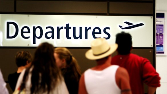 No pay, no plane: 1067 child support dodgers stopped from leaving the ...