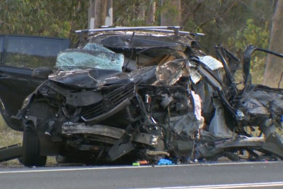 Charmhaven crash: One dead, woman under police guard after car crashes ...
