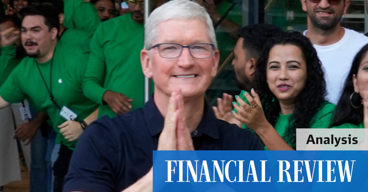 Apple store India launch: Tim Cook courts new customers as it speeds up ...