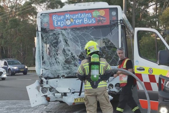 Blue Mountains bus crash: Children, driver taken to hospital after ...