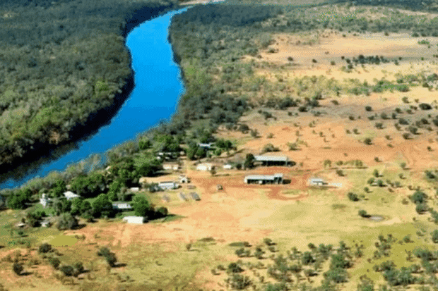 Fitzroy Crossing: Freight costs spike as Kimberley floods cut off ...