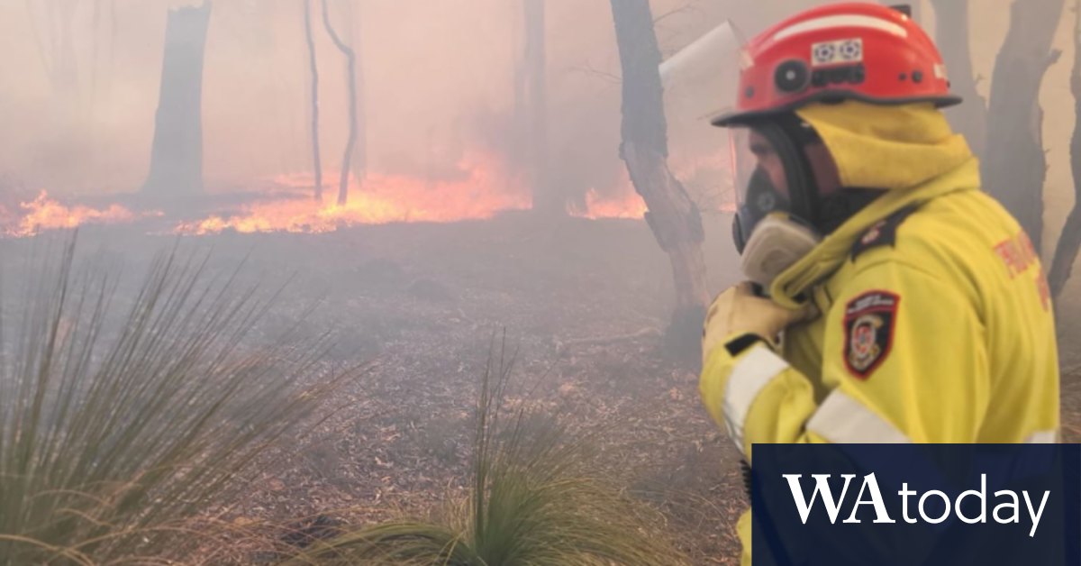 WA bushfires: Blazes rage across Lancelin, Parkerville, Toodyay ...