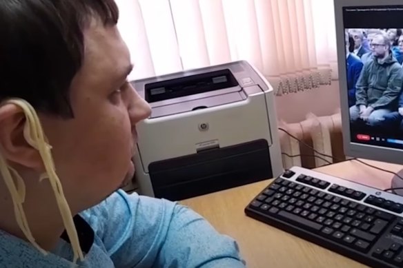 Russia Ukraine War Politician Fined For ‘noodle Ears Stunt During