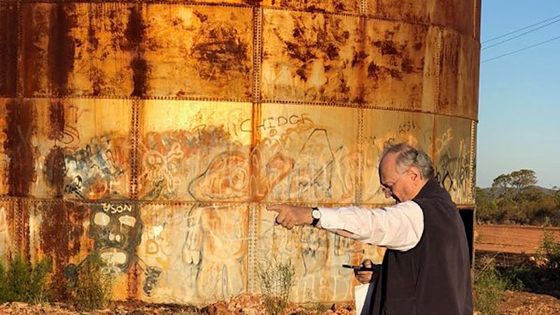 The composer, the architect and the water tank in Cobar